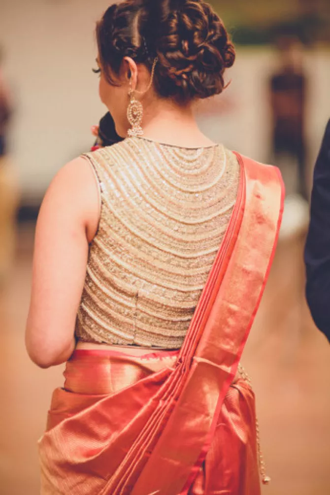 Trendy And Stylish Choli Designs For This Wedding Season